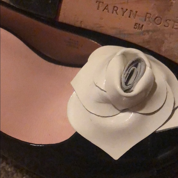 Taryn Rose | Shoes | Taryn Rose Sandal | Poshmark